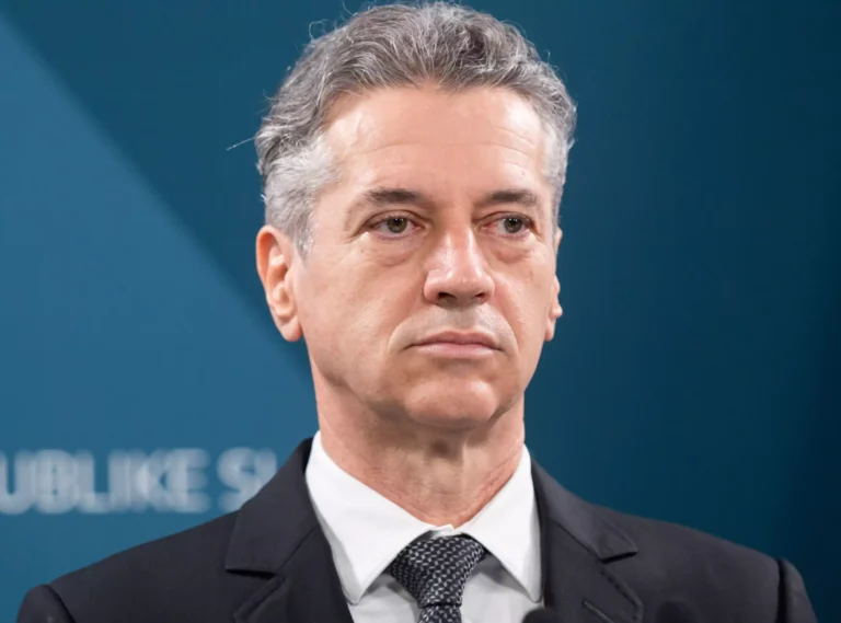 Robert-Golob-67789-scaled